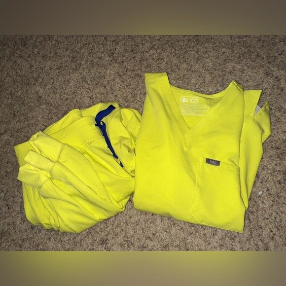 Figs | Tops | Figs Yellow Scrub Set Medium Technical Collection Limited ...